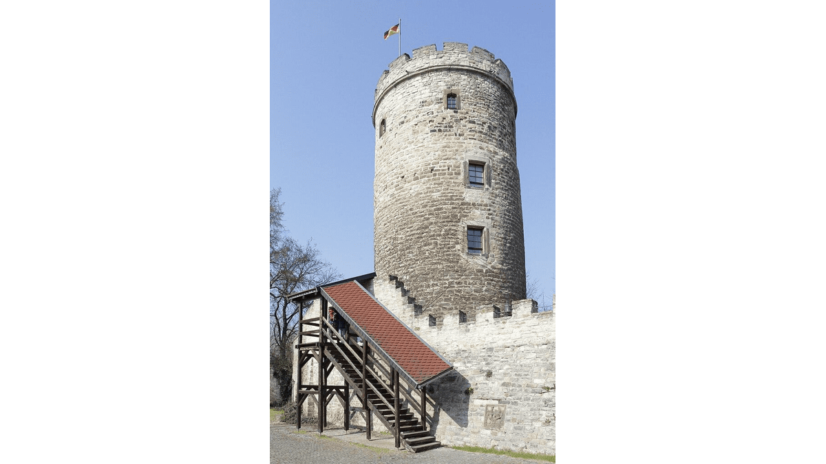 Schloss Schkopau und die Familie von Trotha - Buskompass